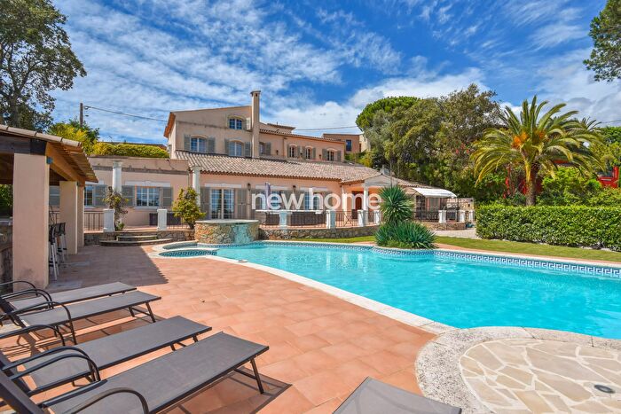 Maison à vendre - Les Adrets-de-lEstérel - 10 pièces - 8 chambres