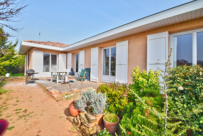 Maison à vendre - Saint-Jean-des-Vignes - 4 pièces - 3 chambres