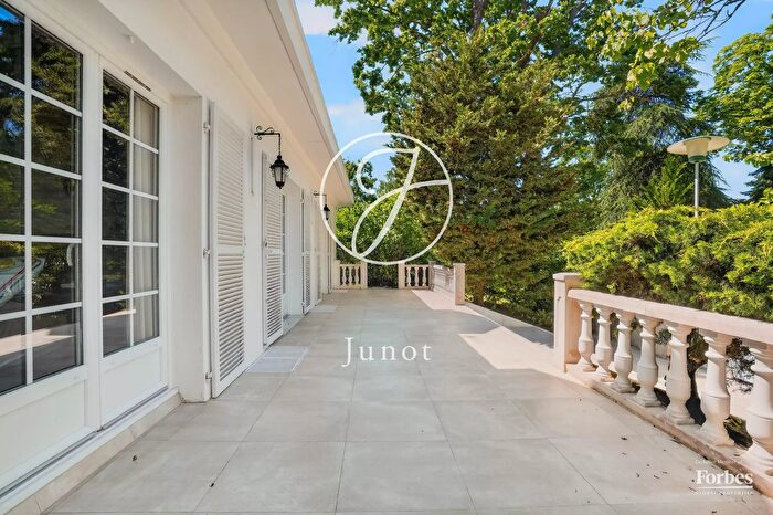 Maison 8 pièces à vendre - Le Vésinet, Coeur de Ville