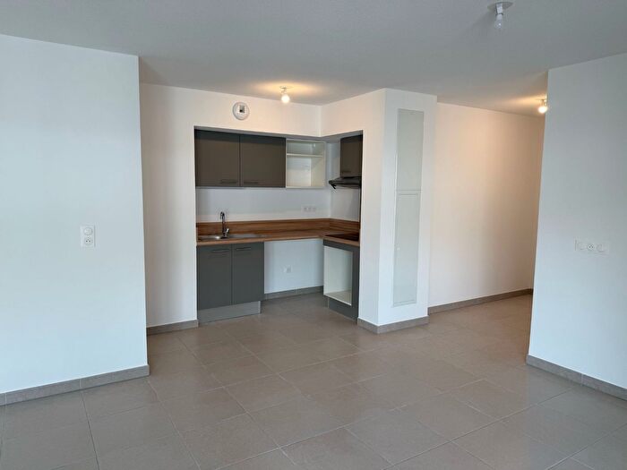 Nîmes, Ville Active : Appartement 2 pièces à louer