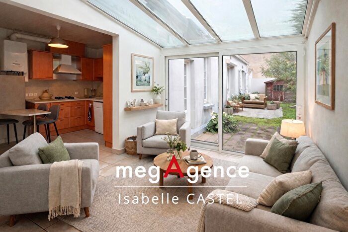 Maison à vendre - Les Sables-dOlonne, Les Roses, Route du Château dOlonne - 6 pièces - 3 chambres