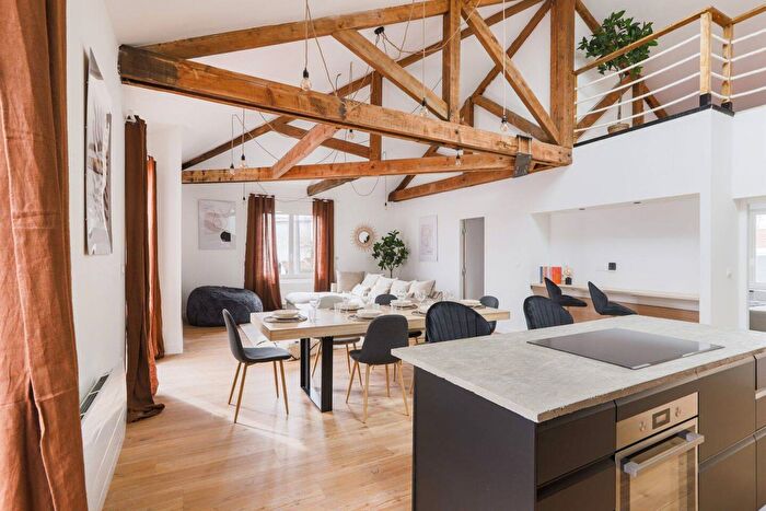 Appartement à louer - Bacalan, Bordeaux - 6 pièces - 5 chambres