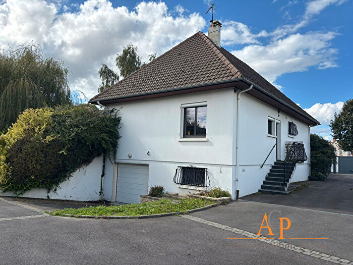 Maisons à vendre et appartements à louer - 3