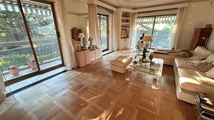 Appartement à vendre - Neuilly-sur-Seine, Parc de Neuilly - 4 pièces - 2 chambres