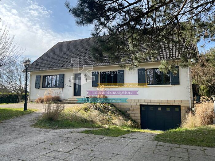 Maison à vendre - Saint-Maximin - 9 pièces - 7 chambres