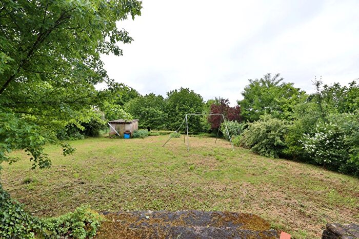 Maison 6 pièces à Neuville-sur-Saône, à vendre
