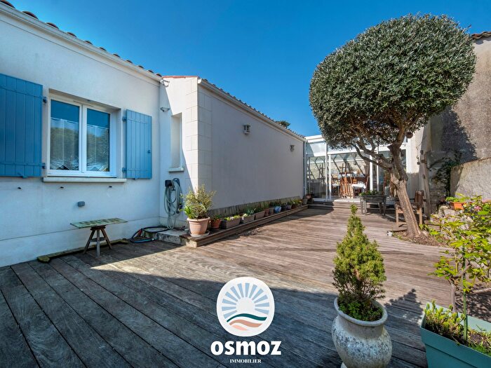 Maison à vendre - LHoumeau - 5 pièces - 4 chambres