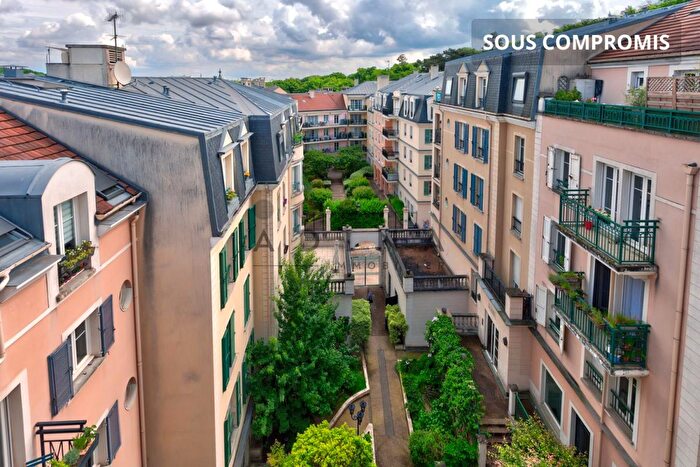 Appartement 4 pièces à vendre à Le Plessis-Robinson, Coeur de Ville