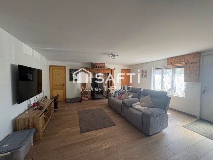 Contes : Maison 5 pièces à vendre