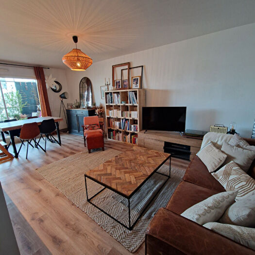 Appartement 4 pièces à vendre - Quartiers Centre, Saint-Hélier, Gare