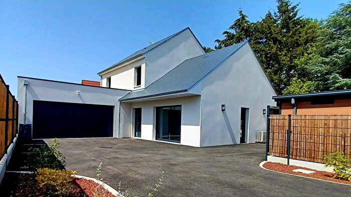 Maison 6 pièces à louer à La Chapelle-Saint-Mesmin