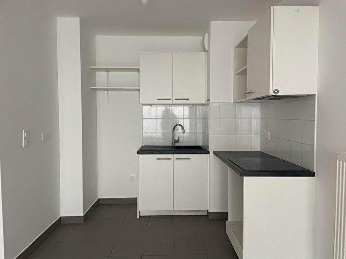 Appartement à louer - Reims, Barbâtre - 2 pièces - 1 chambre