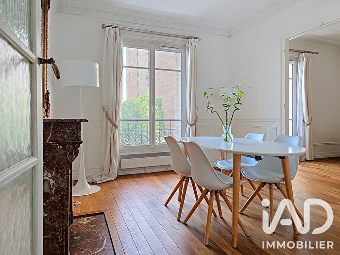 Appartement 3 pièces à vendre à Courbevoie, Bécon