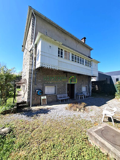 Maison à vendre - Tardets-Sorholus - 6 pièces - 5 chambres