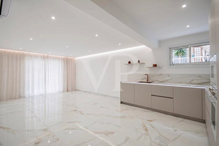 Appartement 3 pièces à vendre - Cannes, Pointe Croisette