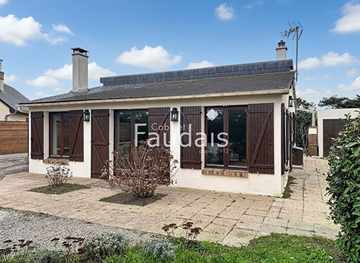 Maison à vendre - Saint-Germain-sur-Ay - 5 pièces - 3 chambres