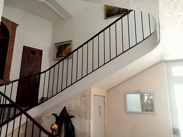 Carpentras, Coeur de Ville - Maison 14 pièces à vendre