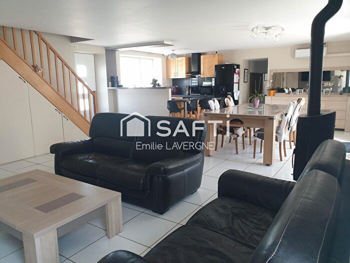 Saint-Denis-la-Chevasse - Maison 5 pièces à vendre