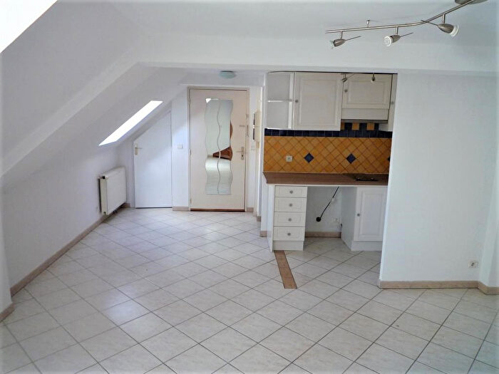 Appartement à louer - Mennecy, Centre-ville, Gare, Châtries, Château, Bel-Air - 2 pièces - 1 chambre