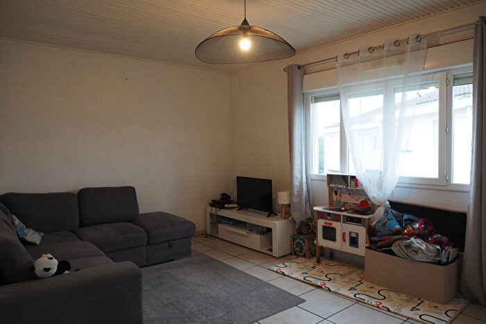 Maison à louer - Saint-Sever - 5 pièces - 4 chambres