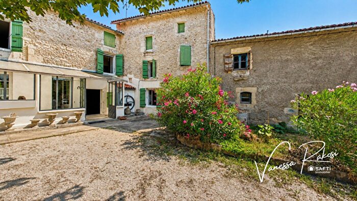 La Chapelle-des-Pots : Maison 4 pièces à vendre