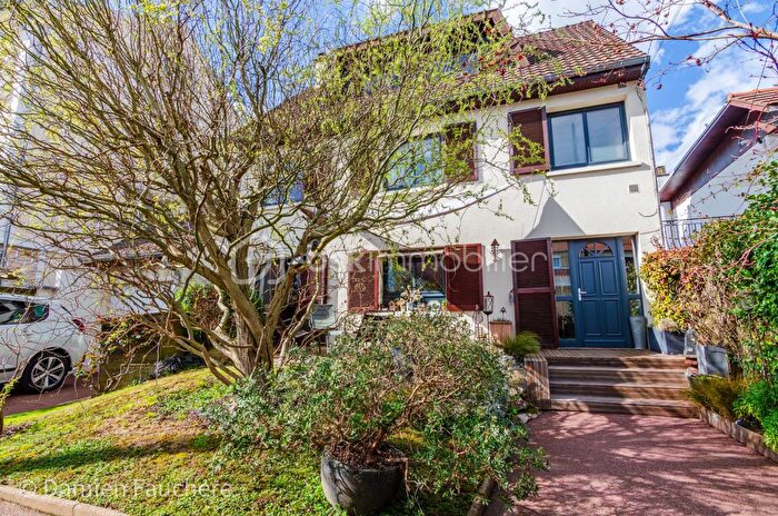 Maison à vendre - Yerres, Taillis, Garenne - 8 pièces - 5 chambres
