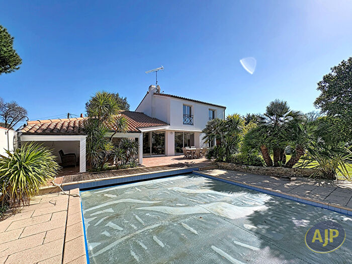 Maison à vendre - Challans, Route de Cholet, Route de la Roche-sur-Yon - 6 pièces - 3 chambres