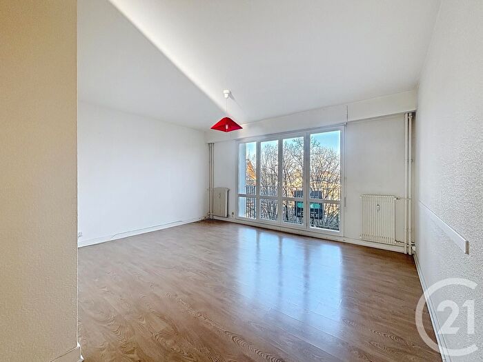 Appartement à louer - Troyes, Jules Guesde - 3 pièces - 2 chambres