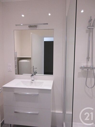 Appartement à louer - Aurillac, Stade, Alouettes, Massigoux - 2 pièces - 1 chambre