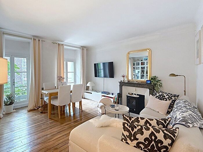 Appartement à vendre - Paris e , Passy, Maison de la Radio, Muette-Sud - 3 pièces - 2 chambres