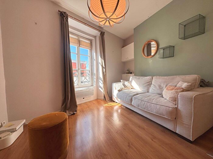 Appartement à louer - Aligre-Gare de Lyon, Paris ème arrondissement - 2 pièces - 1 chambre