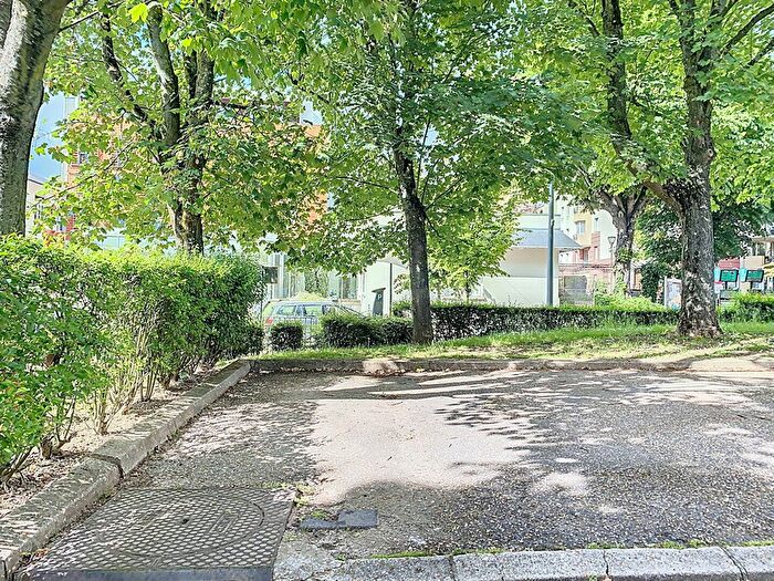Centre, LHaÿ-les-Roses : Appartement 2 pièces à louer