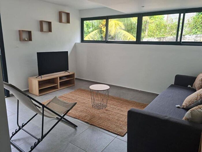 Maison à louer - Fort-de-France - 3 pièces - 2 chambres