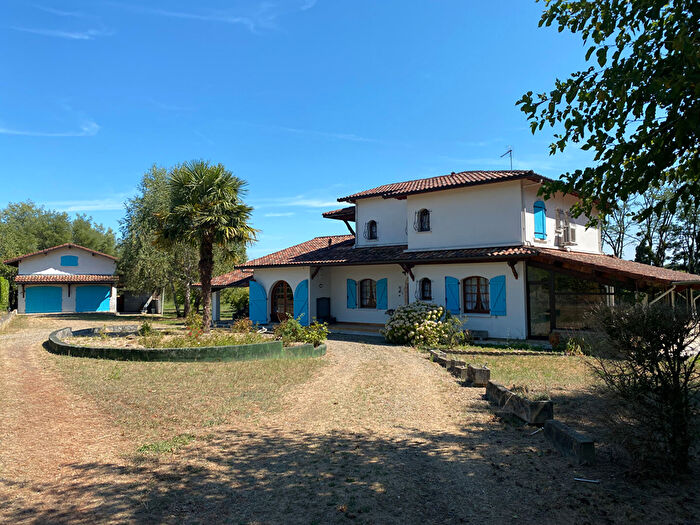 Maison à vendre - Carcarès-Sainte-Croix - 6 pièces - 5 chambres