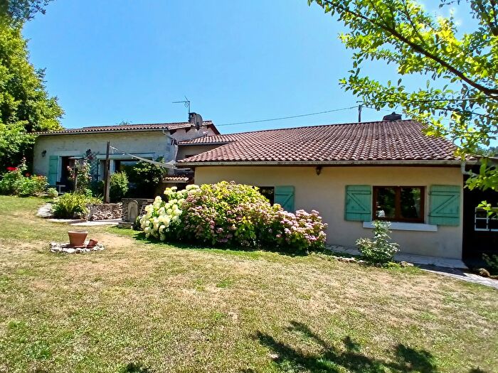 Maison à vendre - Les Essards - 8 pièces - 5 chambres