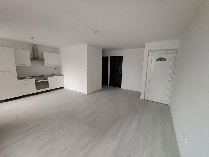 Centre Ouest, Sainte-Sigolène - Appartement 3 pièces à louer