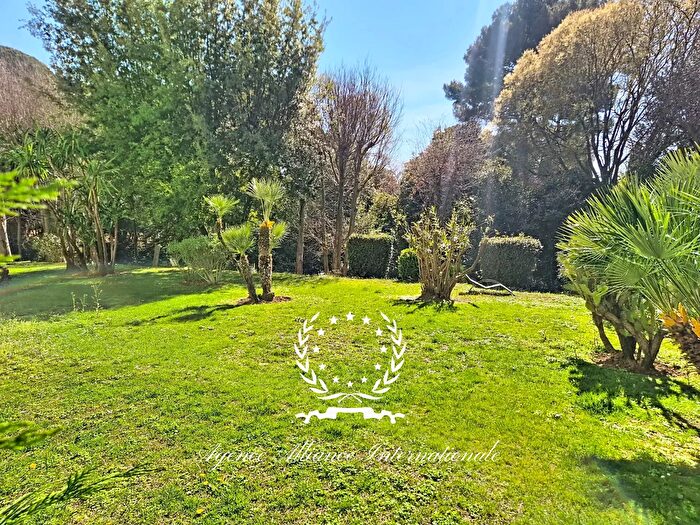 Appartement à vendre - Cannes, Prado, République - 3 pièces - 2 chambres