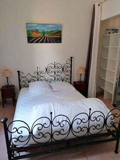 Venasque : Maison 5 pièces à louer