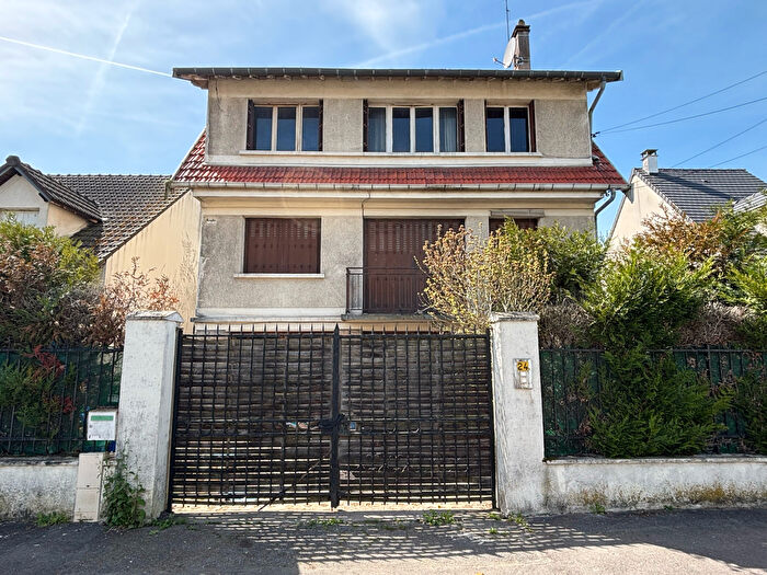 Maison 6 pièces à vendre à Champigny-sur-Marne, Le Bois l'Abbe, Coeuilly
