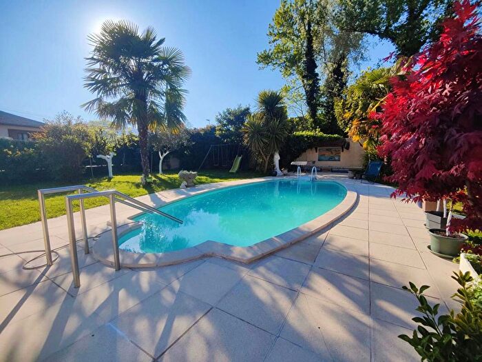 Maison à vendre - Saint-Martin-dHères, Galochère - 6 pièces - 4 chambres