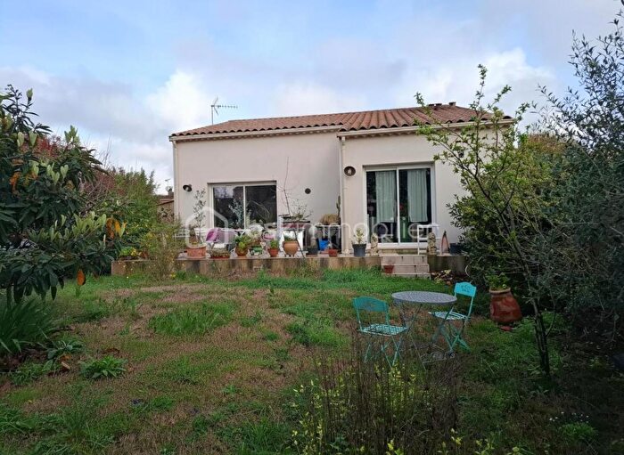 Maison à vendre - Clarensac - 7 pièces - 5 chambres