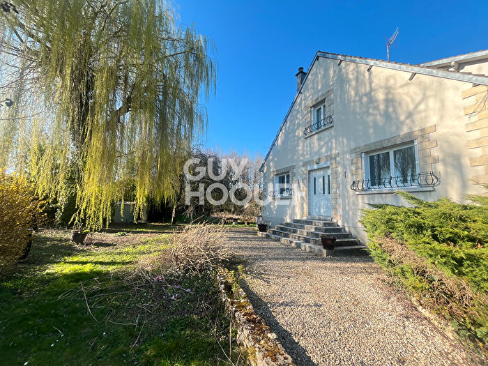 Maison à vendre - Vic-sur-Aisne - 8 pièces - 5 chambres