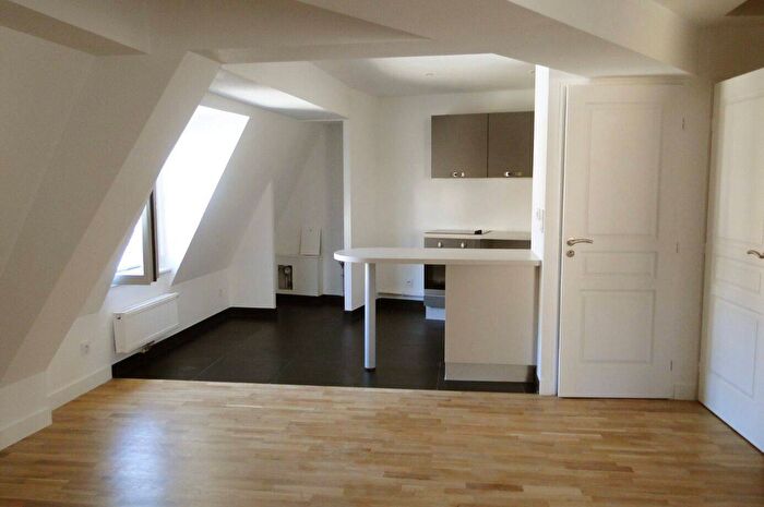 Appartement à louer - Battant, Besançon - 4 pièces - 3 chambres