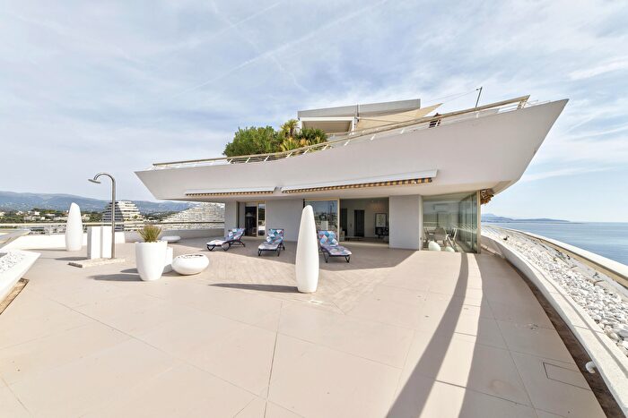 Villeneuve-Loubet, Plage : Appartement 4 pièces à louer