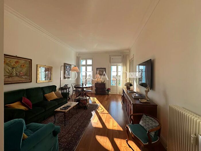 Menton, Hôtel de Ville, Vieille Ville, Musée, Madone, Carnolès : Appartement 3 pièces à vendre