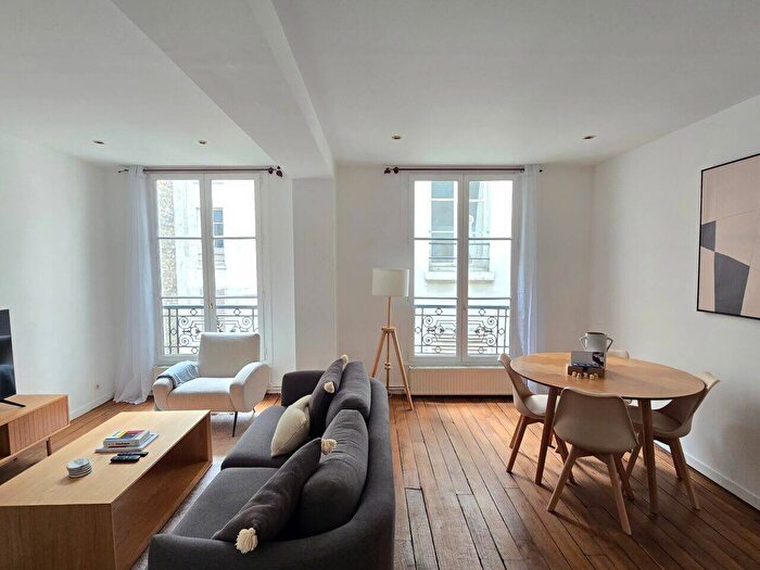 Odéon, Paris 6ème arrondissement : Appartement 4 pièces à louer
