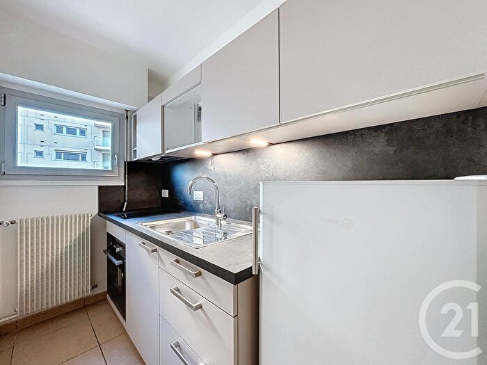 Appartement à louer - Tours, Giraudeau - 2 pièces - 1 chambre