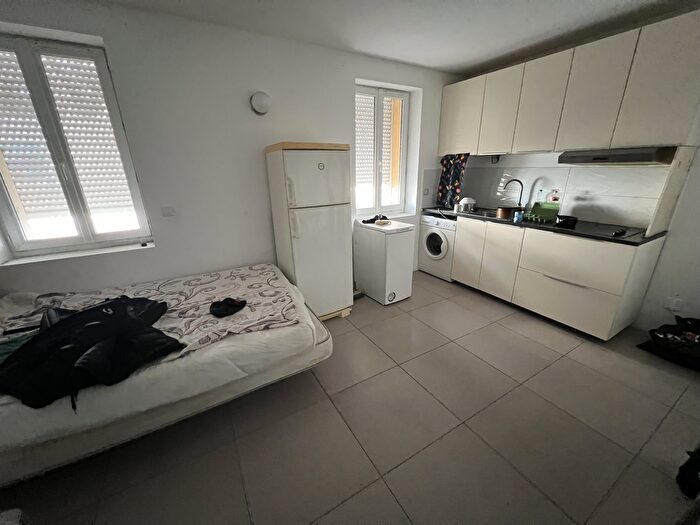 Appartement à vendre - Marseille e , Vielle Chapelle - 2 pièces - 1 chambre