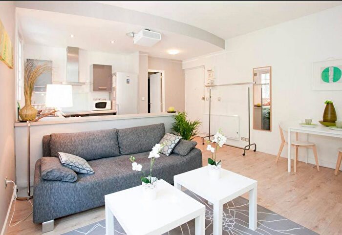 Appartement à vendre - Montrouge, Le vieux Montrouge - 2 pièces - 1 chambre