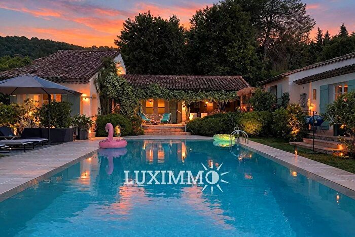 Maison 8 pièces à louer - Village-Le Val-Cabrieres, Mougins